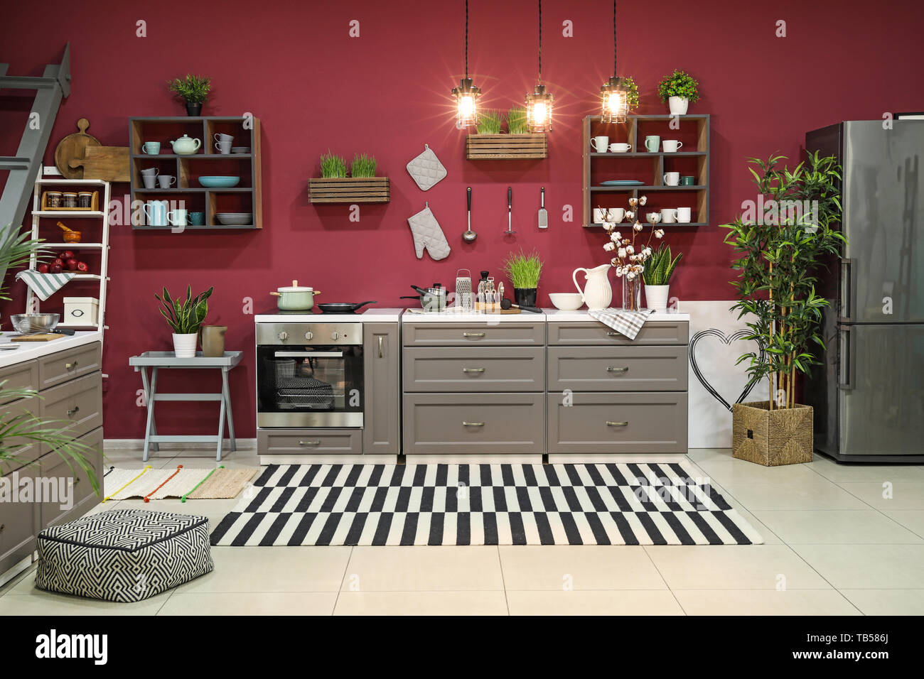 Interior of modern comfortable kitchen Stock Photo - Alamy