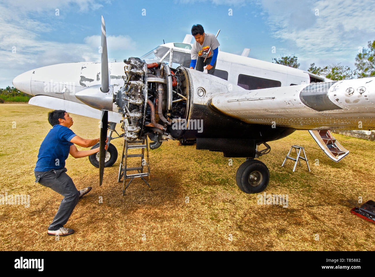 Beechcraft 18 aircraft hi-res stock photography and images - Alamy