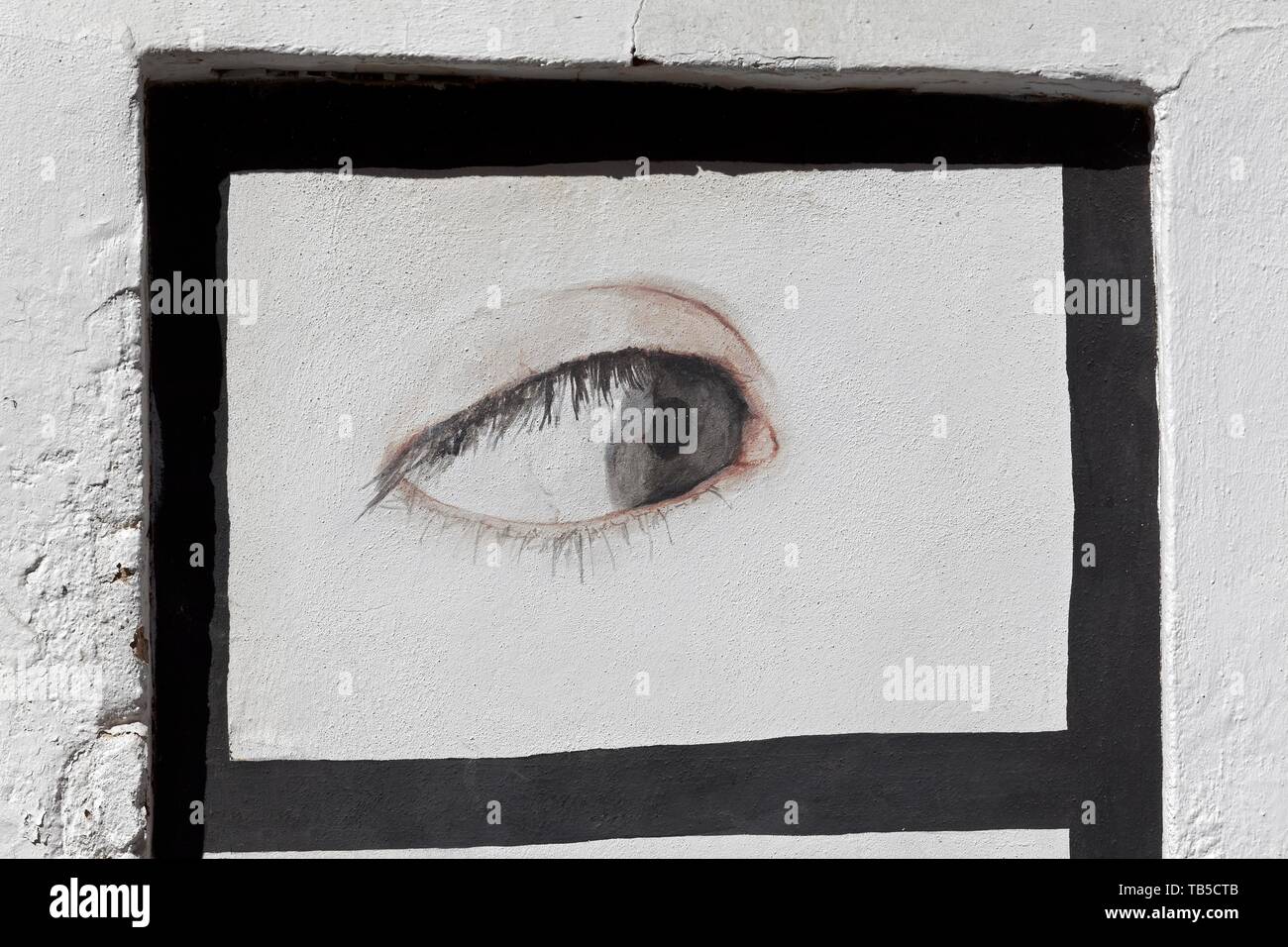 Single eye, looking forward, graffiti, street art, El Cabanyal district ...