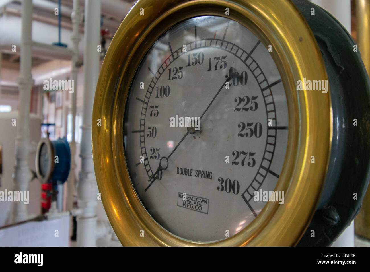 Control room inside cruise hi-res stock photography and images - Alamy