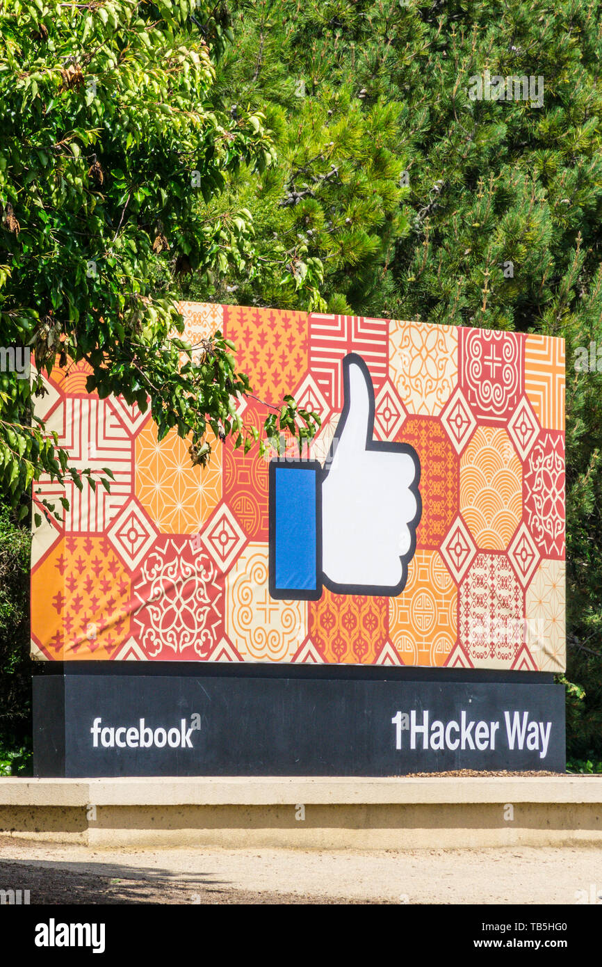 Facebook headquarters menlo park hi-res stock photography and images ...