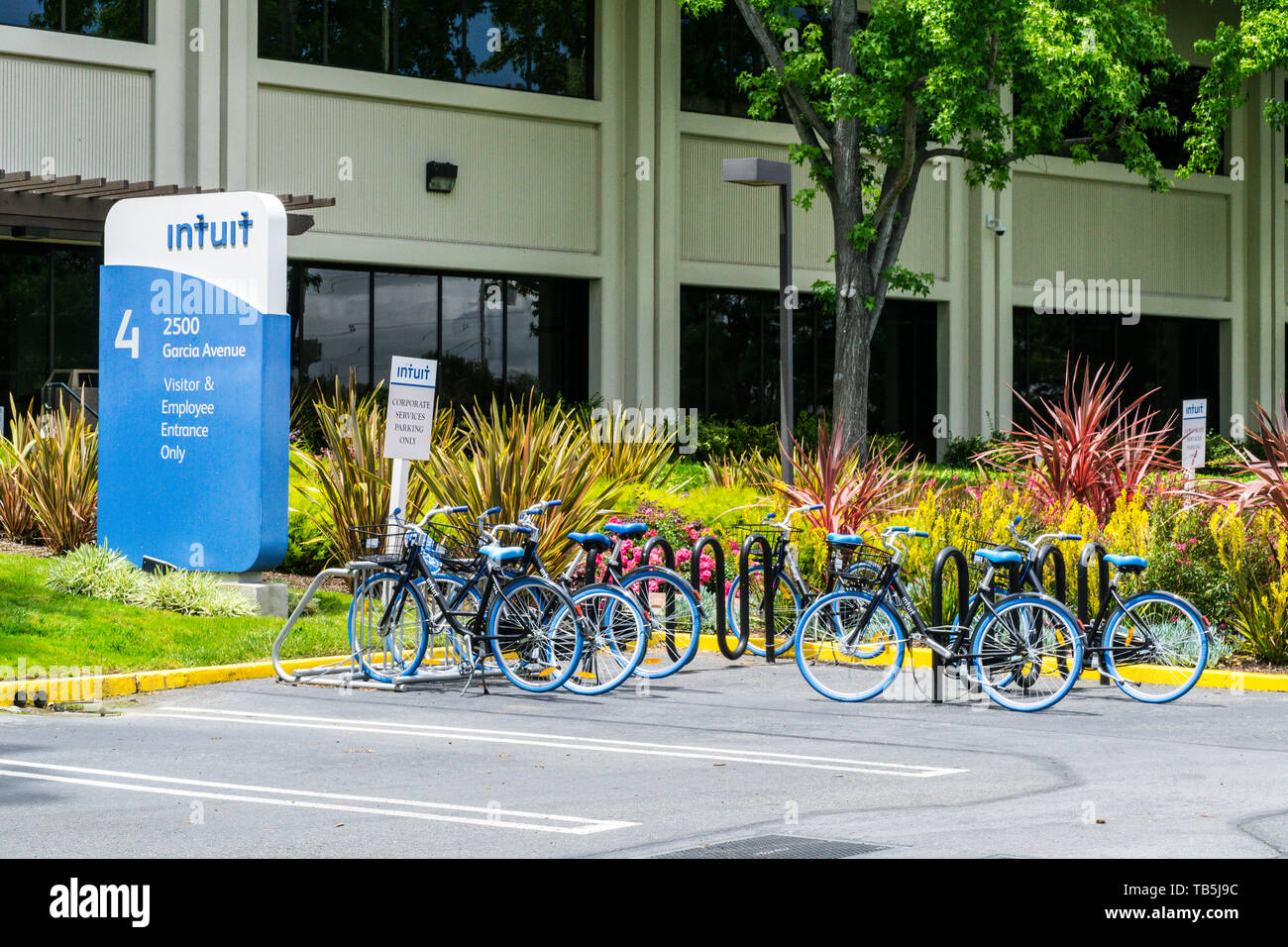 Intuit silicon valley hi-res stock photography and images - Alamy