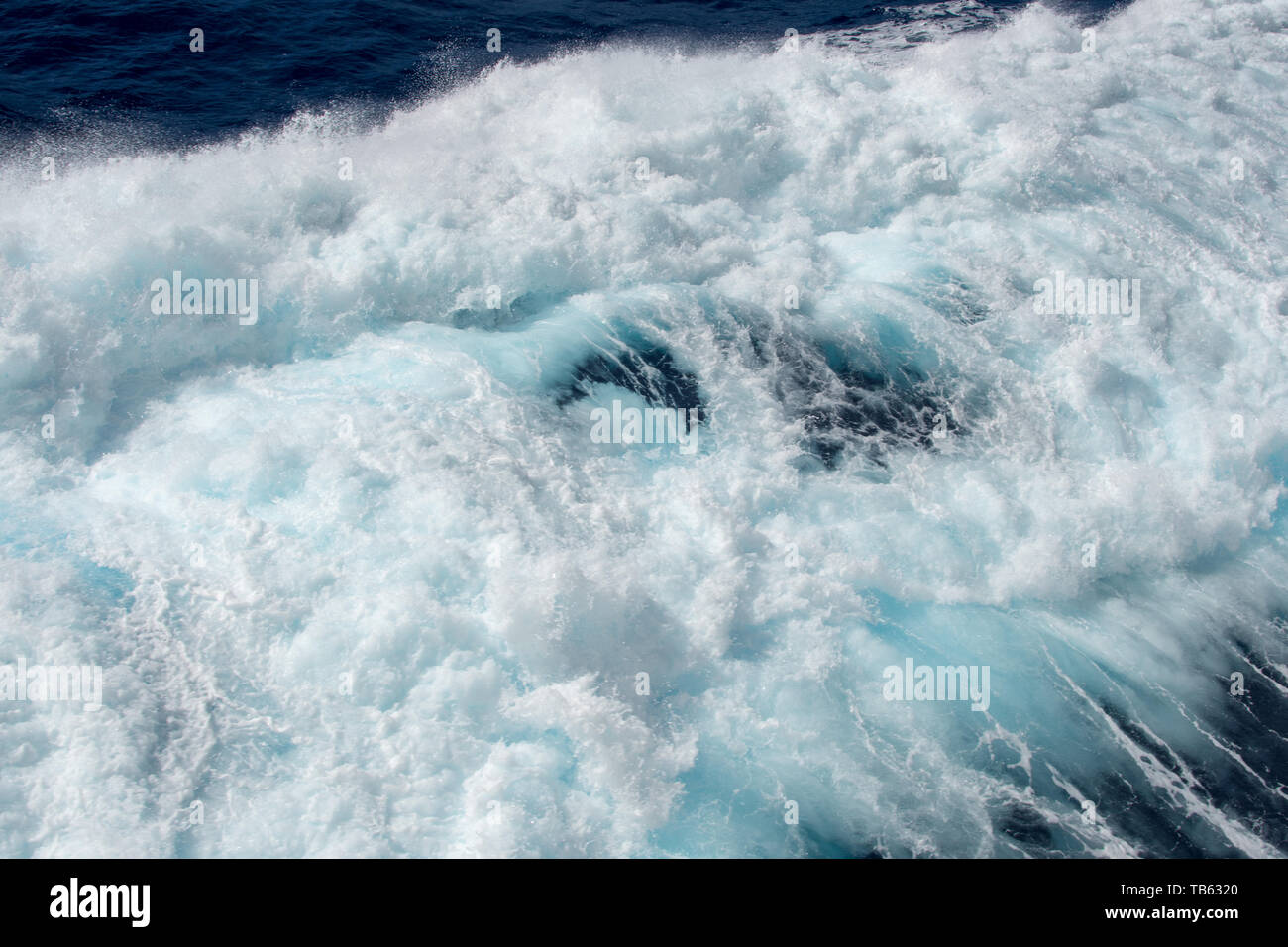 Wave sea foam hi-res stock photography and images - Alamy