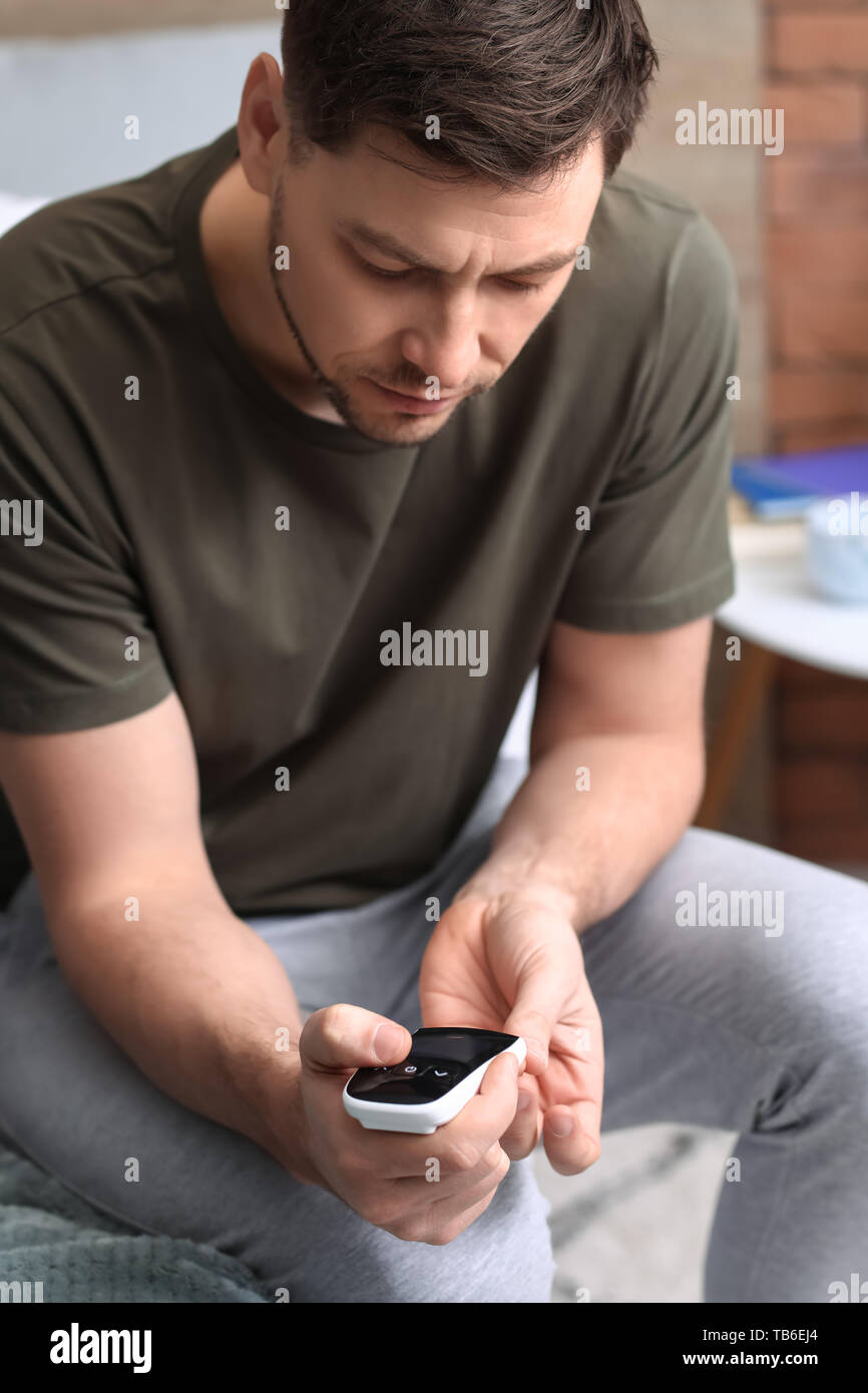 Diabetic man hi-res stock photography and images - Alamy
