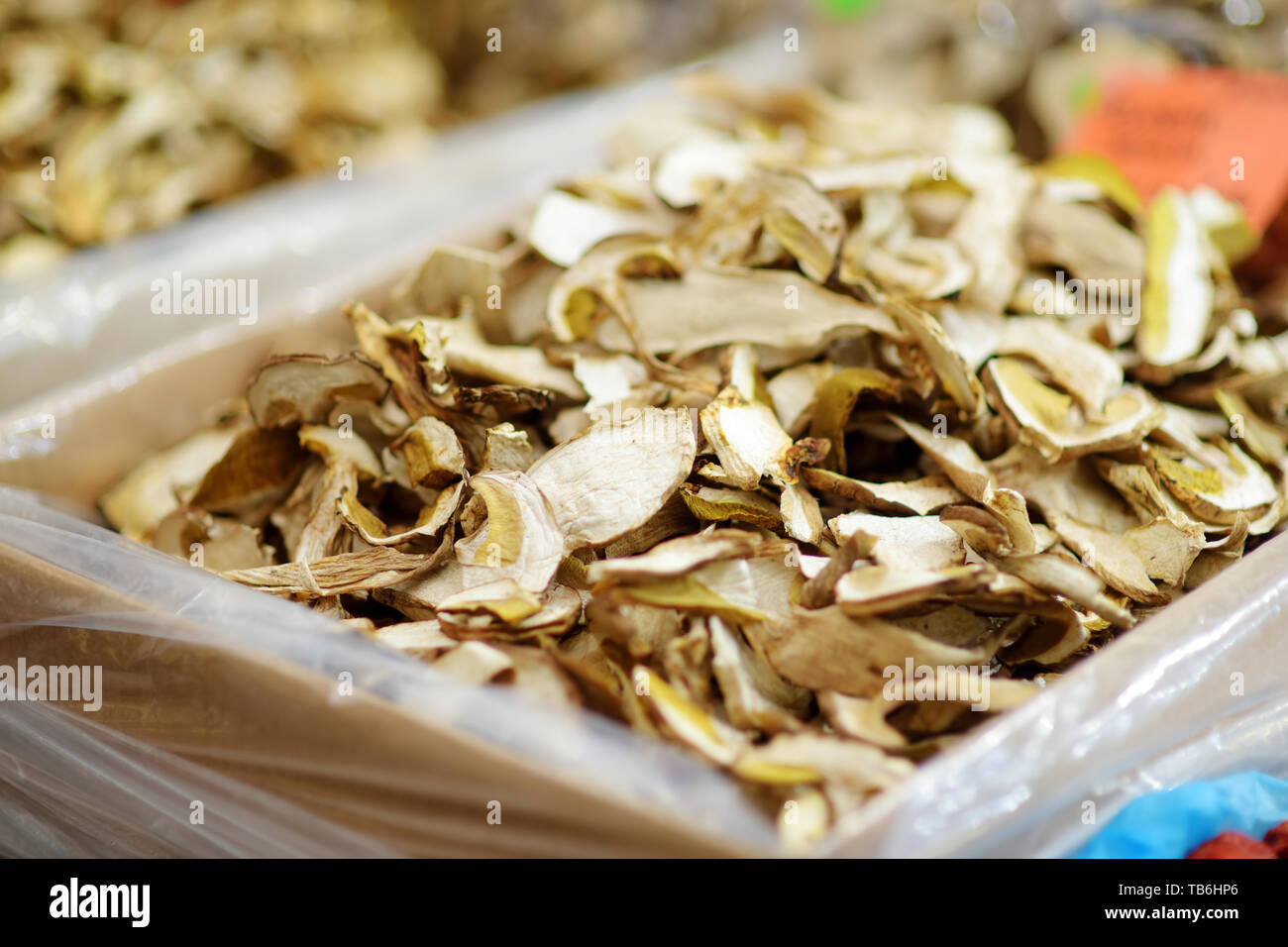 Genoa market hi-res stock photography and images - Alamy