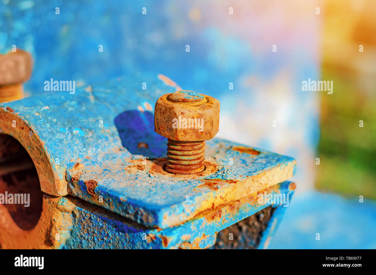 Rusty metal plate texture bolts hi-res stock photography and images - Alamy
