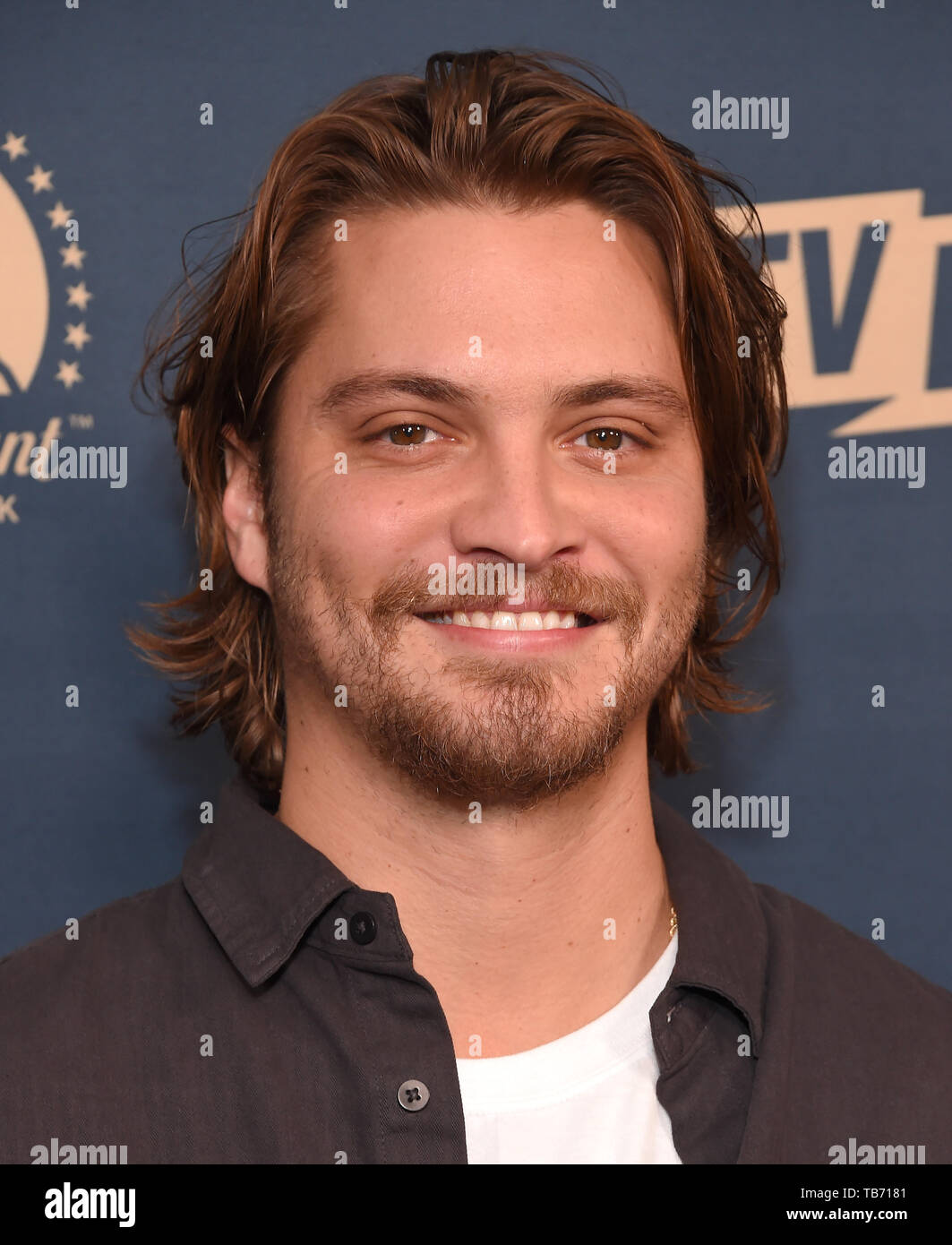 Luke Grimes And Shenae Grimes