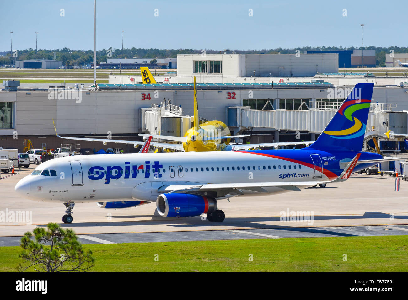 Spirit airlines counter hi-res stock photography and images - Alamy