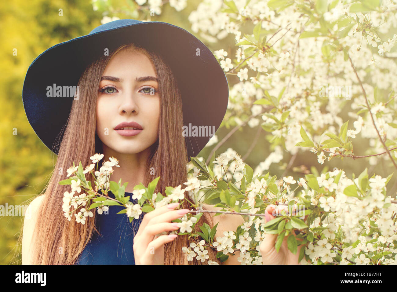 Beautiful girl stylish hat hi-res stock photography and images - Alamy