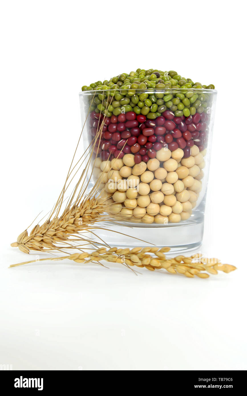 Miscellaneous cereals hi-res stock photography and images - Alamy