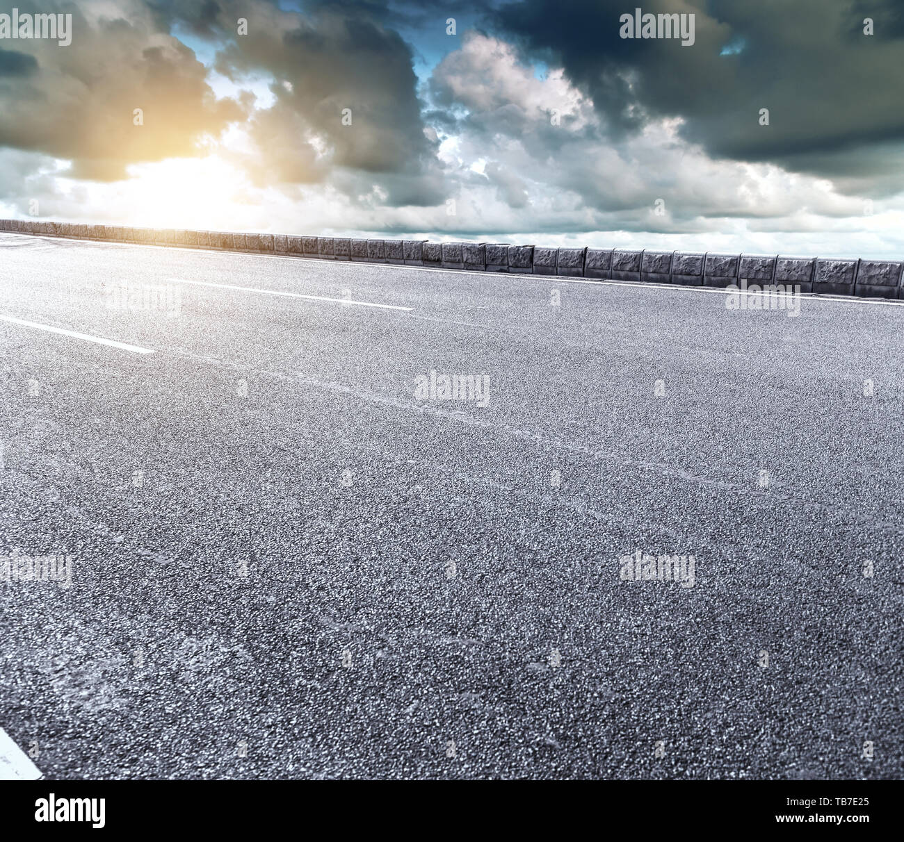 Car free freeway hi-res stock photography and images - Alamy