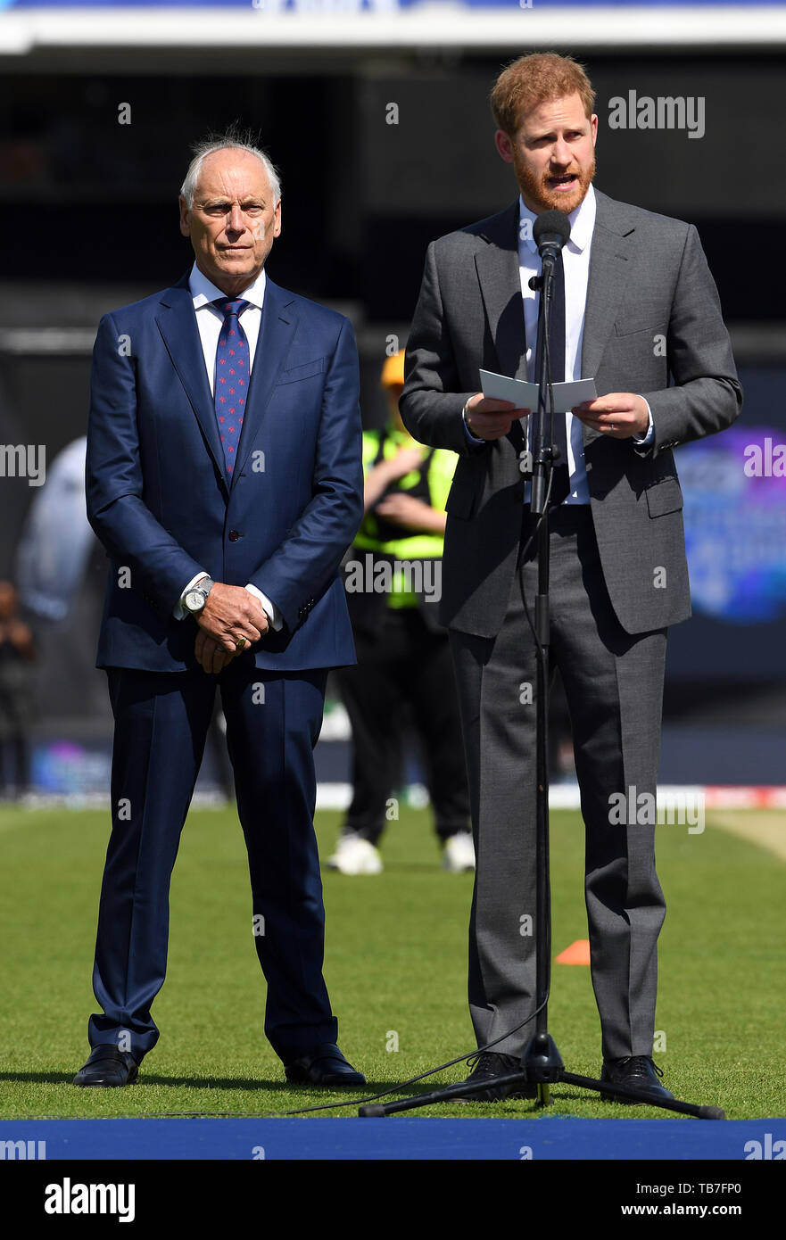 The Duke of Sussex speaks as Colin Graves, the chairman of the ECB ...