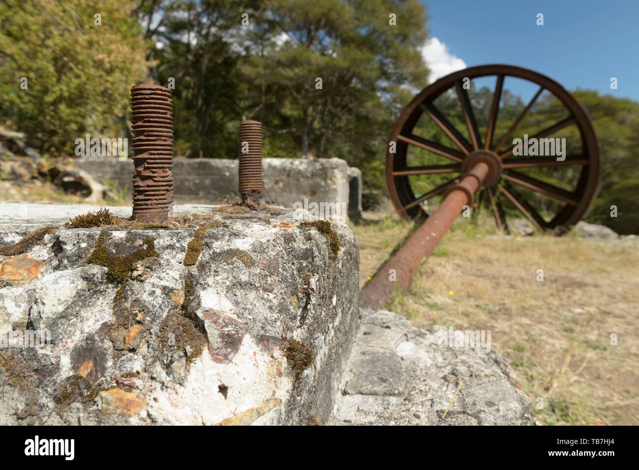 Gold diggers hi-res stock photography and images - Alamy