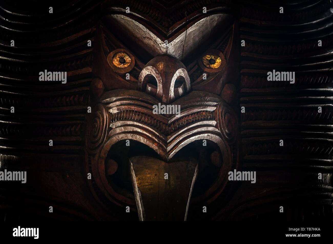 Traditionally carved maori figure hi-res stock photography and images ...