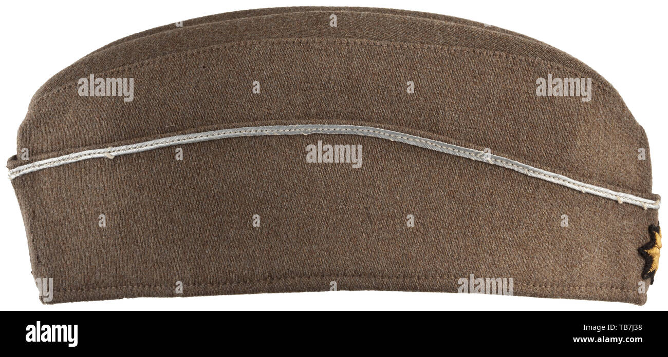 A garrison cap of a major i.G. of the "Legion Condor", Boat-shaped ...