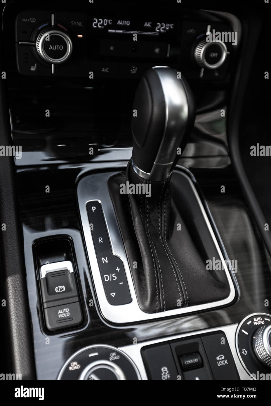 Automatic transmission gear shift in car Stock Photo - Alamy
