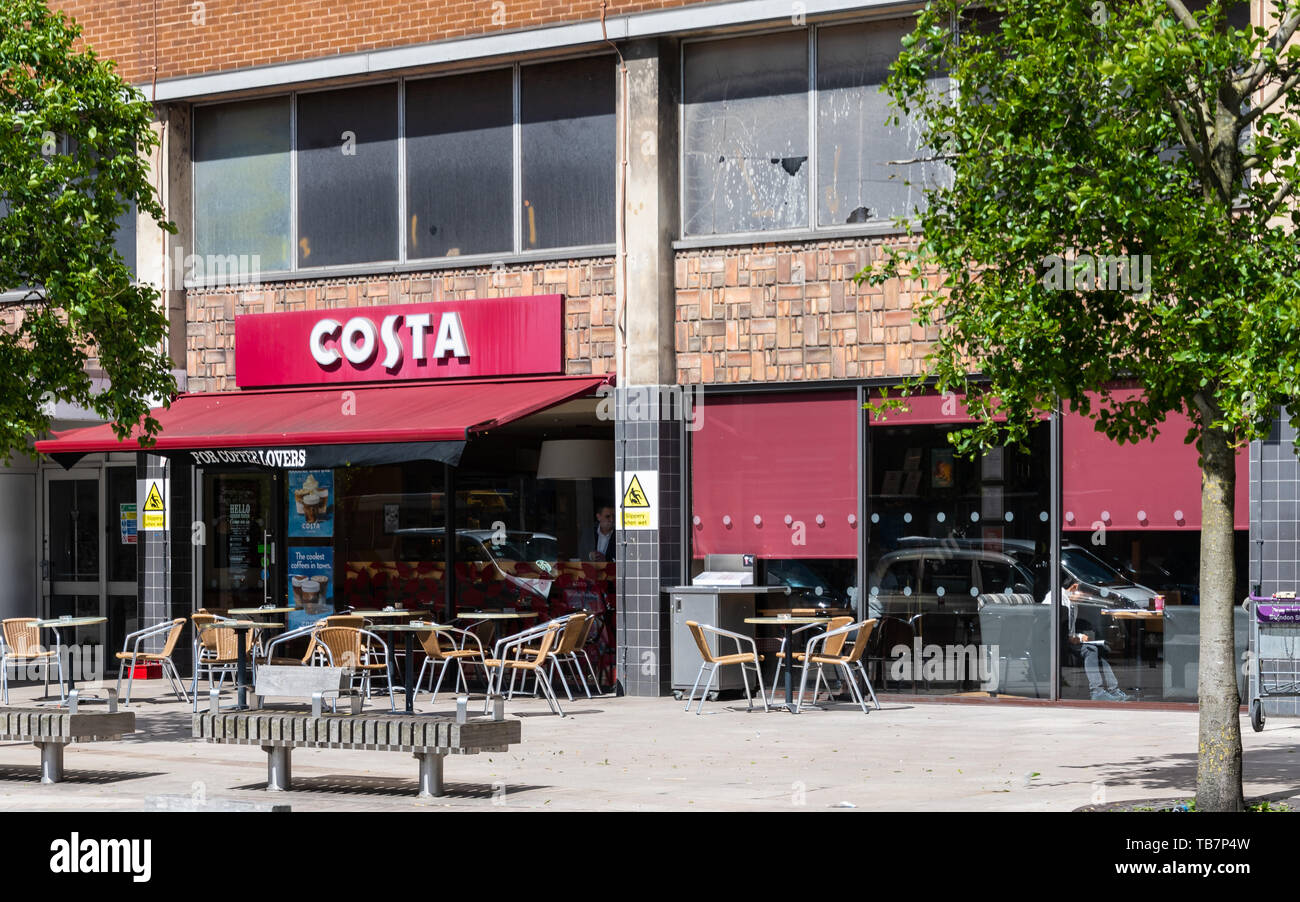 Costa coffee shop front on hi-res stock photography and images - Alamy
