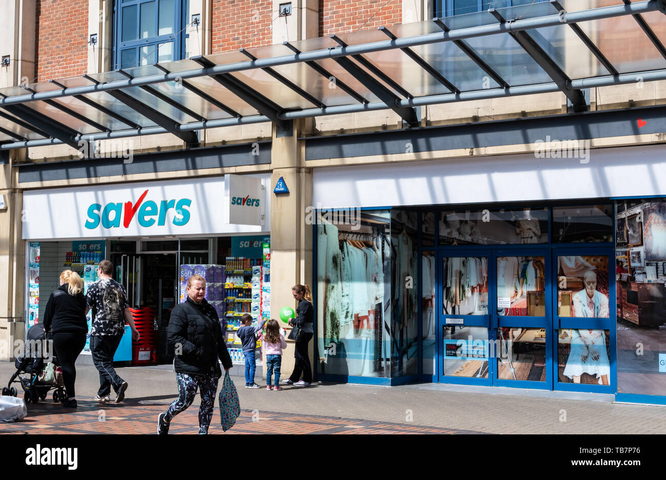 Savers logo hi-res stock photography and images - Alamy