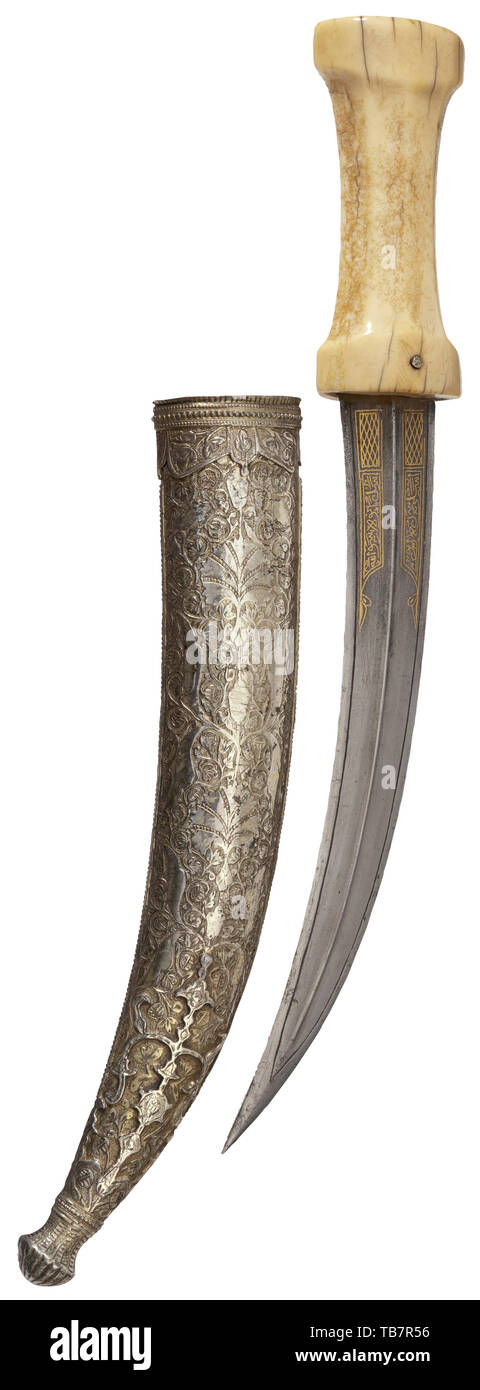 An Ottoman gold-inlaid khanjar, circa 1700, Double-edged blade of wootz ...