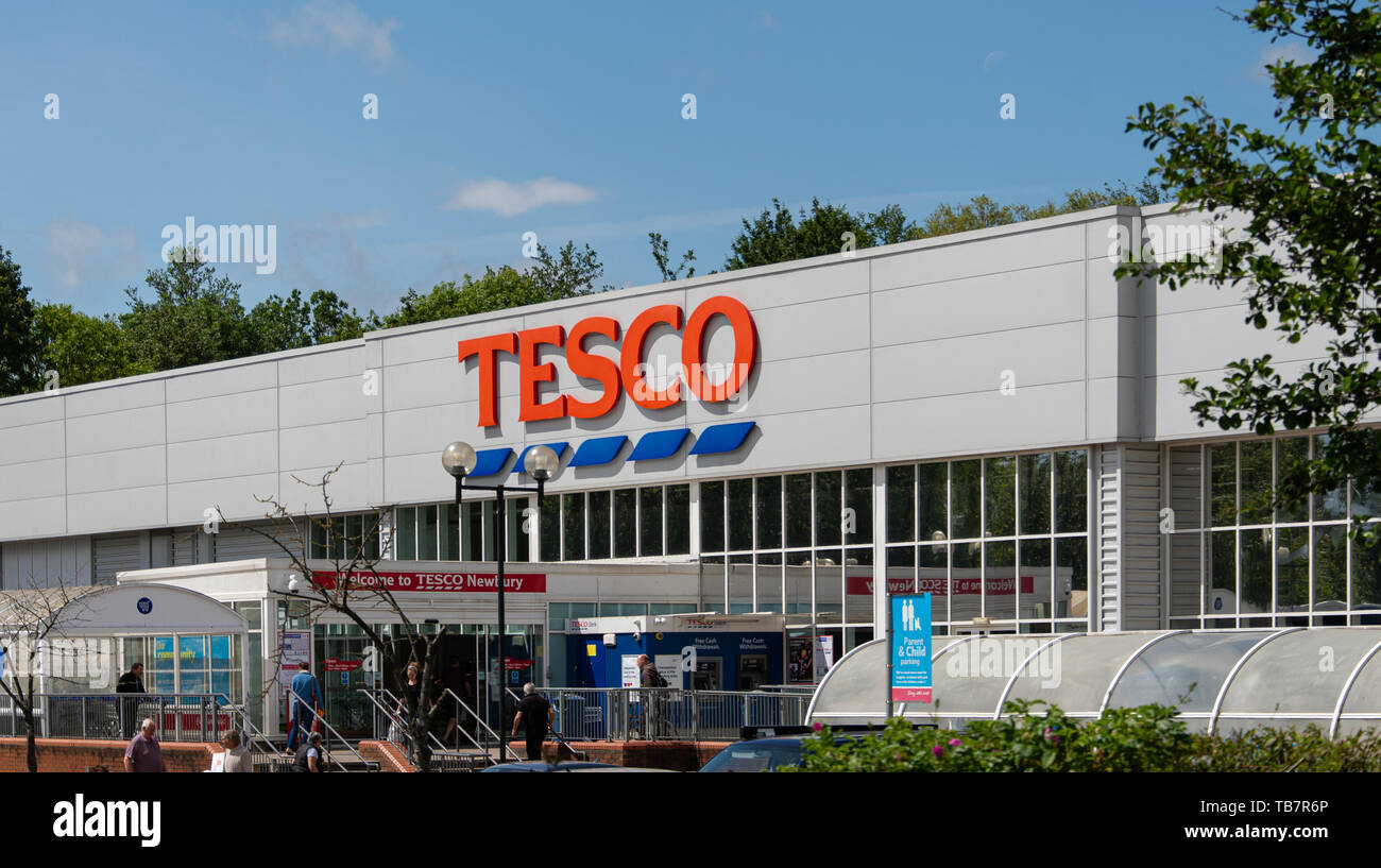 Entrance To Tesco High Resolution Stock Photography and Images - Alamy