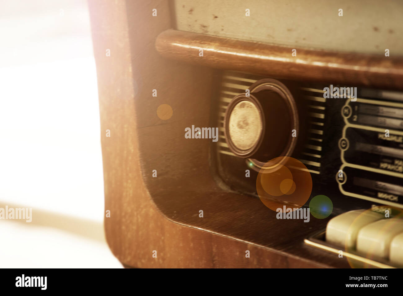 Vintage style radio hi-res stock photography and images - Alamy