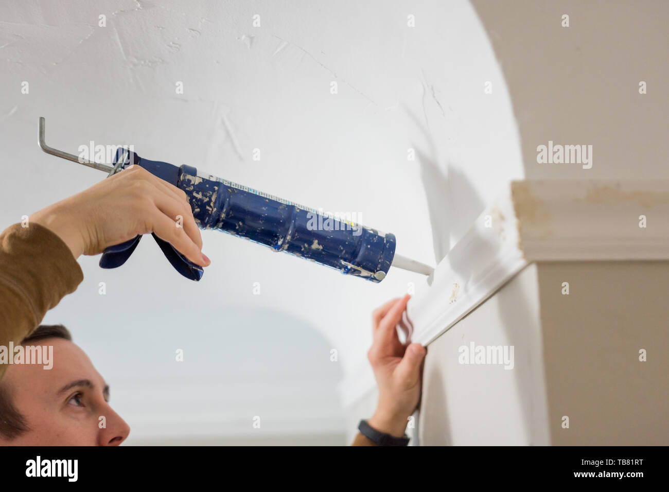 Crown moulding hi-res stock photography and images - Alamy