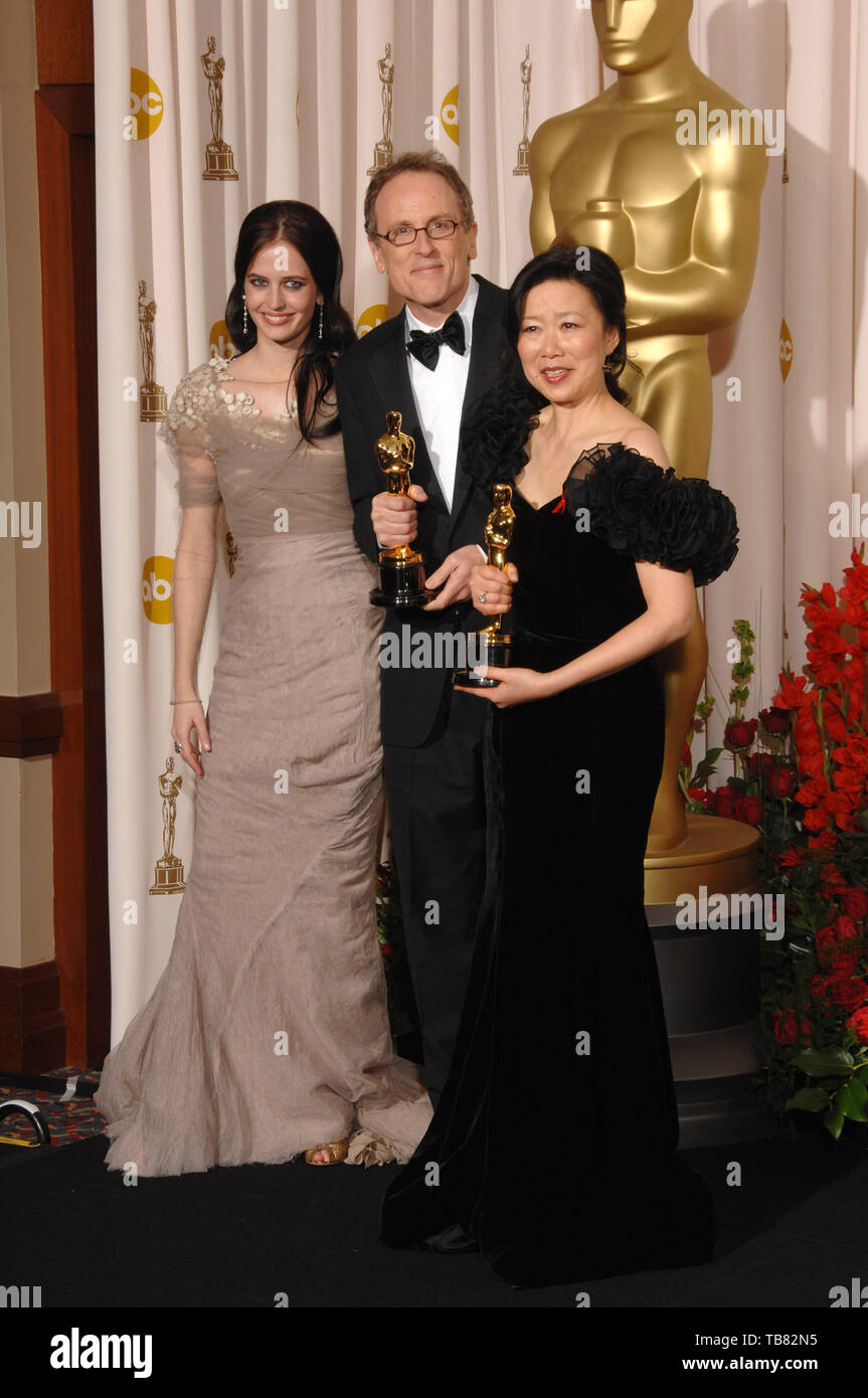LOS ANGELES, CA. February 25, 2007: Eva Green & Thomas Lennon & Ruby ...