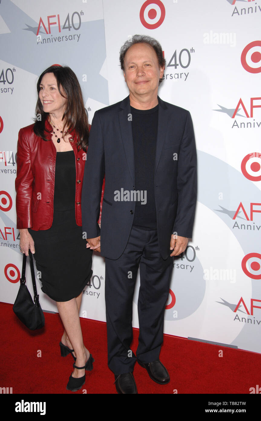 LOS ANGELES, CA. October 04, 2007: Billy Crystal & wife at the American ...