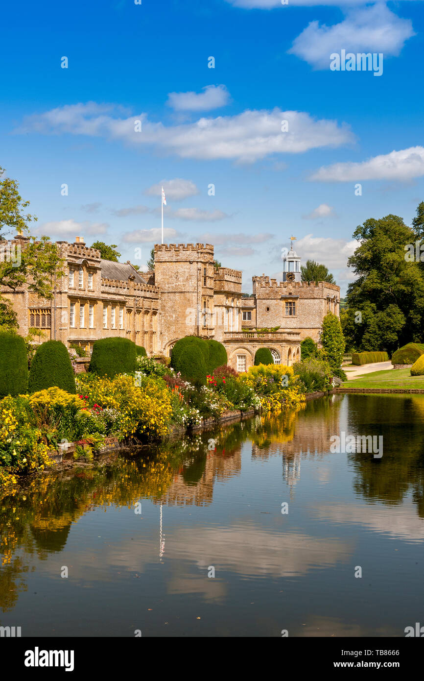 The colourful summer perennial plants in the 'Long Pond' herbaceous ...