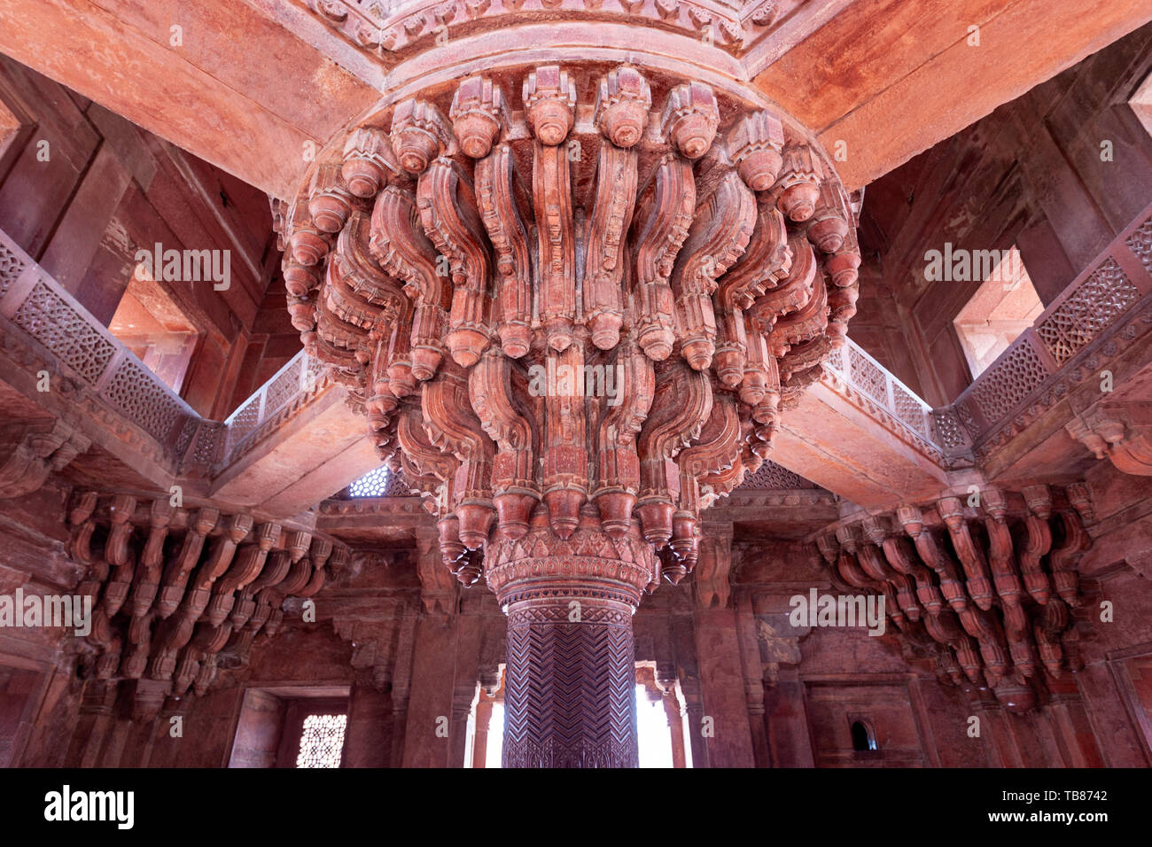 Arabesque carving on the pillar in Diwan-i-Khas, Hall of Private ...