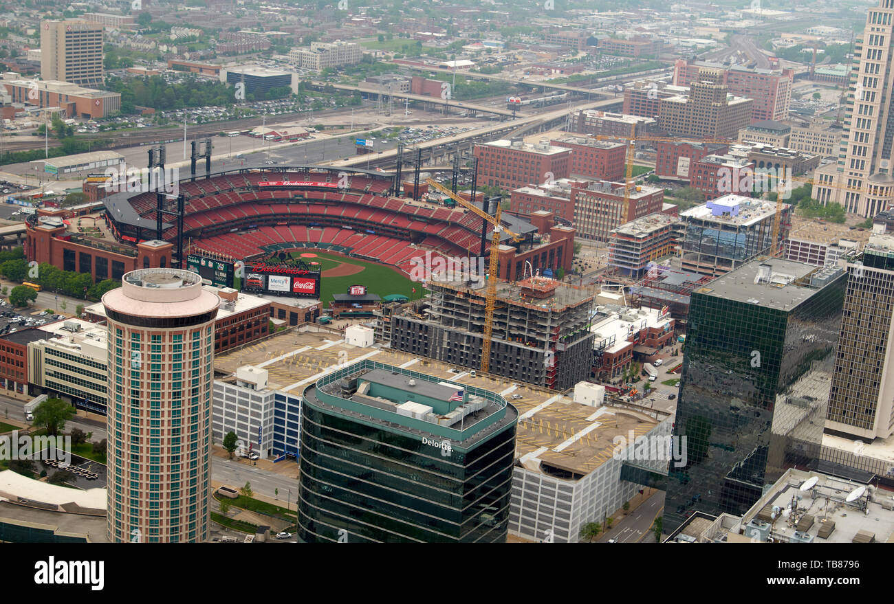 St louis cardinals stadium hi-res stock photography and images - Alamy