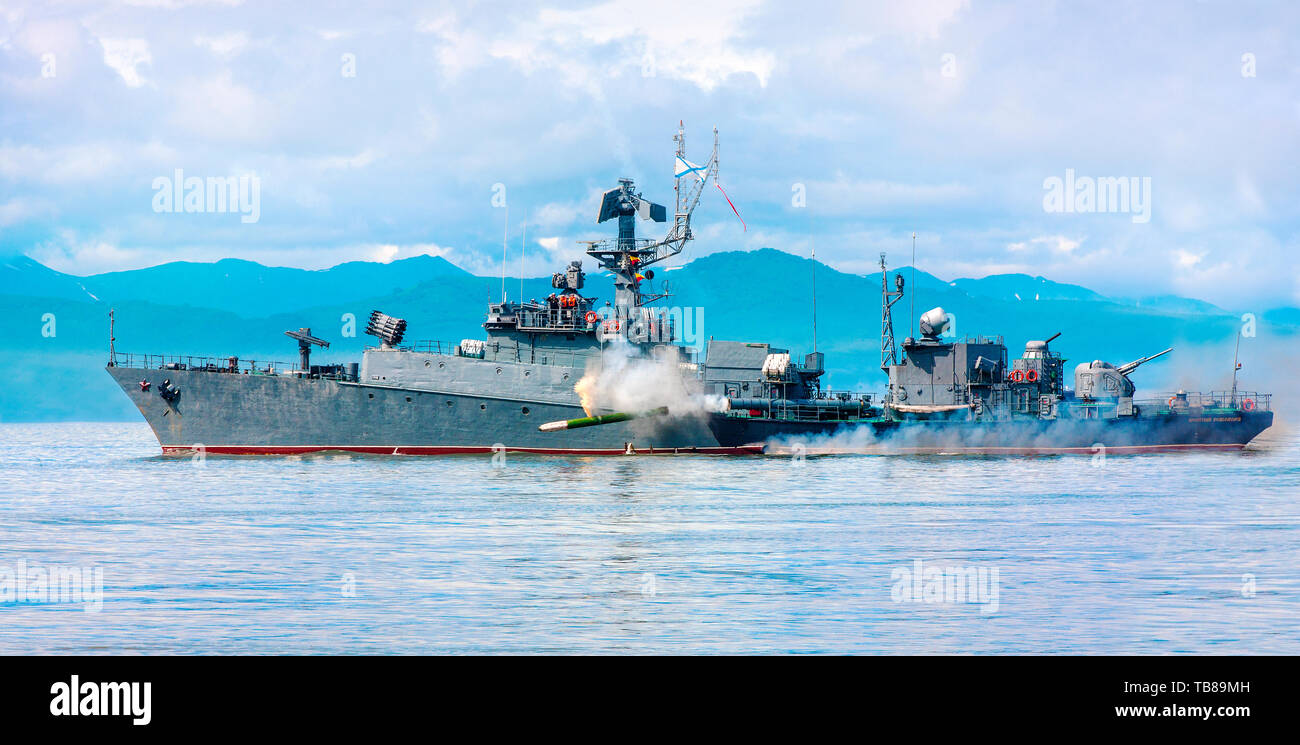 Russian warship going along the coast of Pacific ocean Stock Photo - Alamy