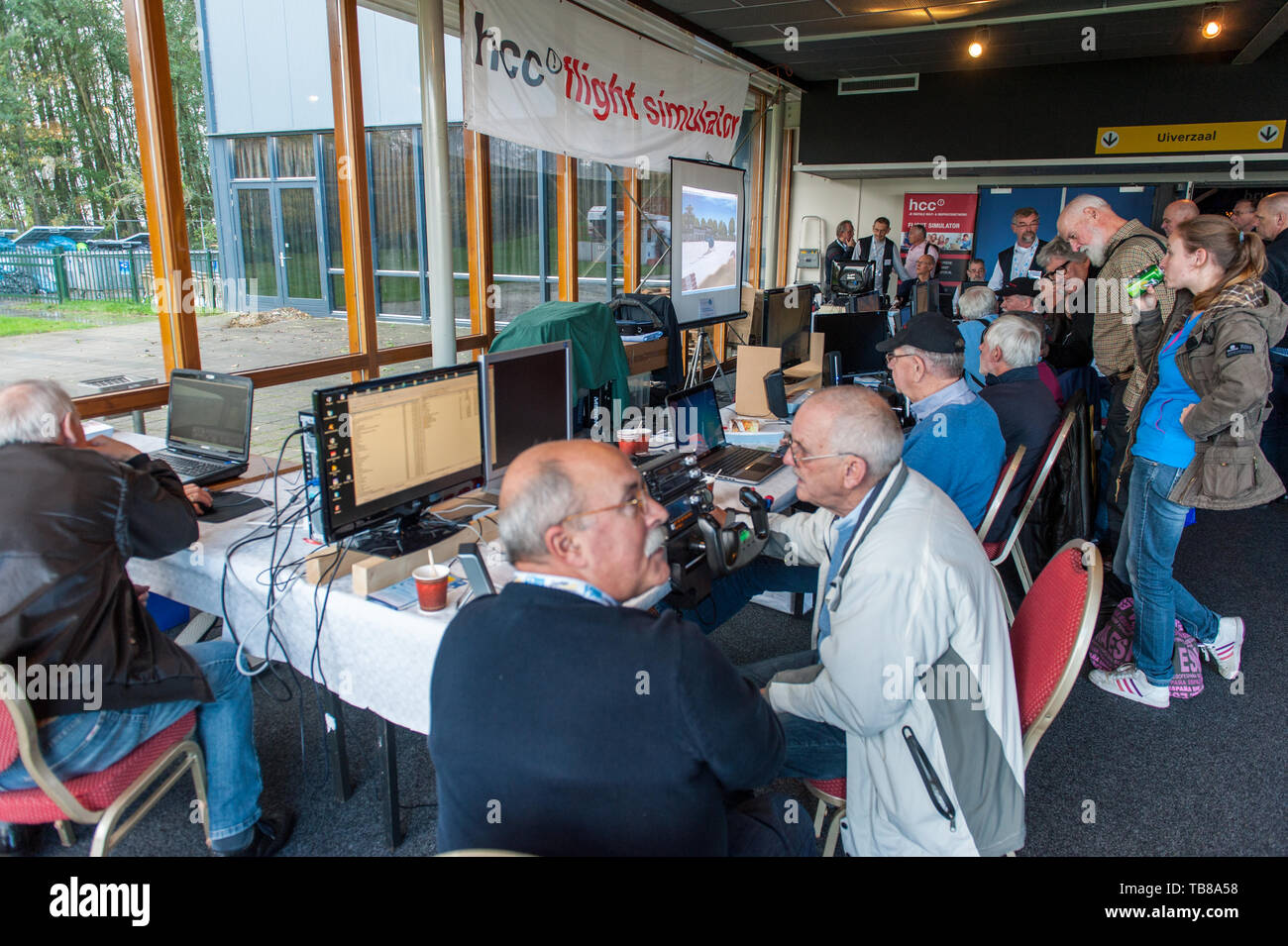 Computer simulation of airplane flight hi-res stock photography and ...