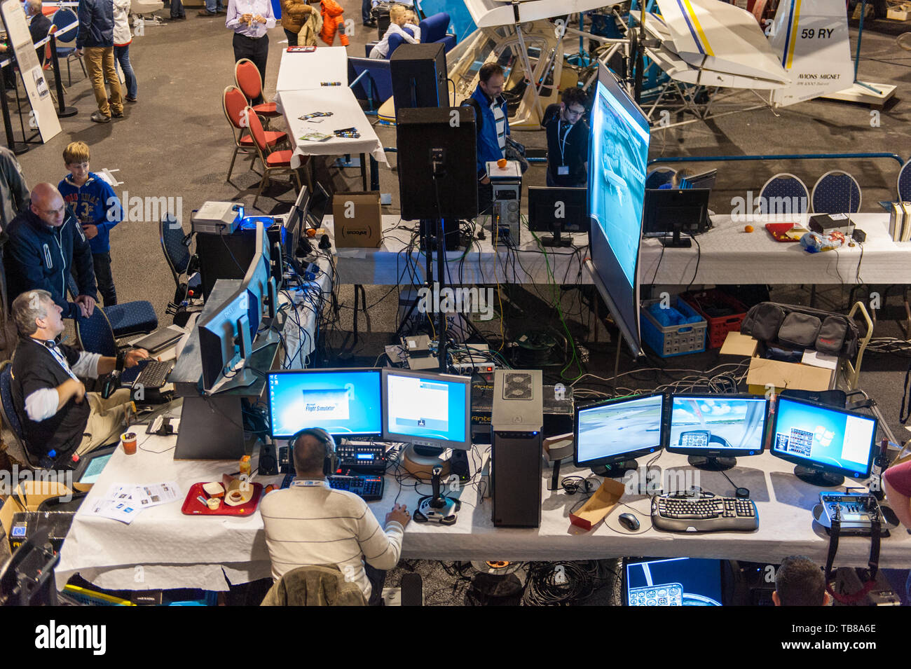 Flight engineering simulation hi-res stock photography and images - Alamy