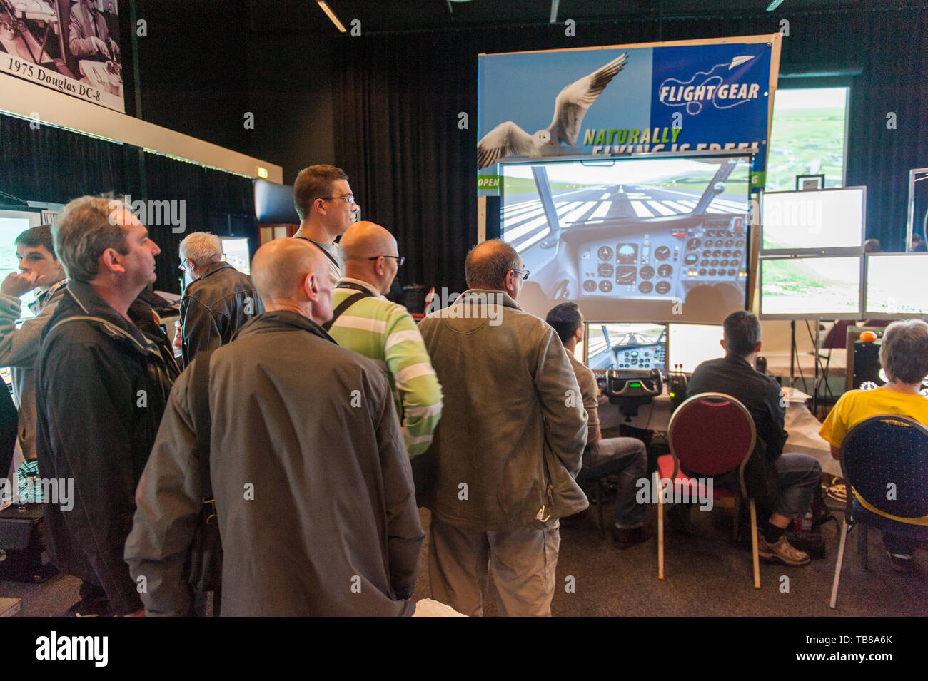 Computer simulation of airplane flight hi-res stock photography and ...