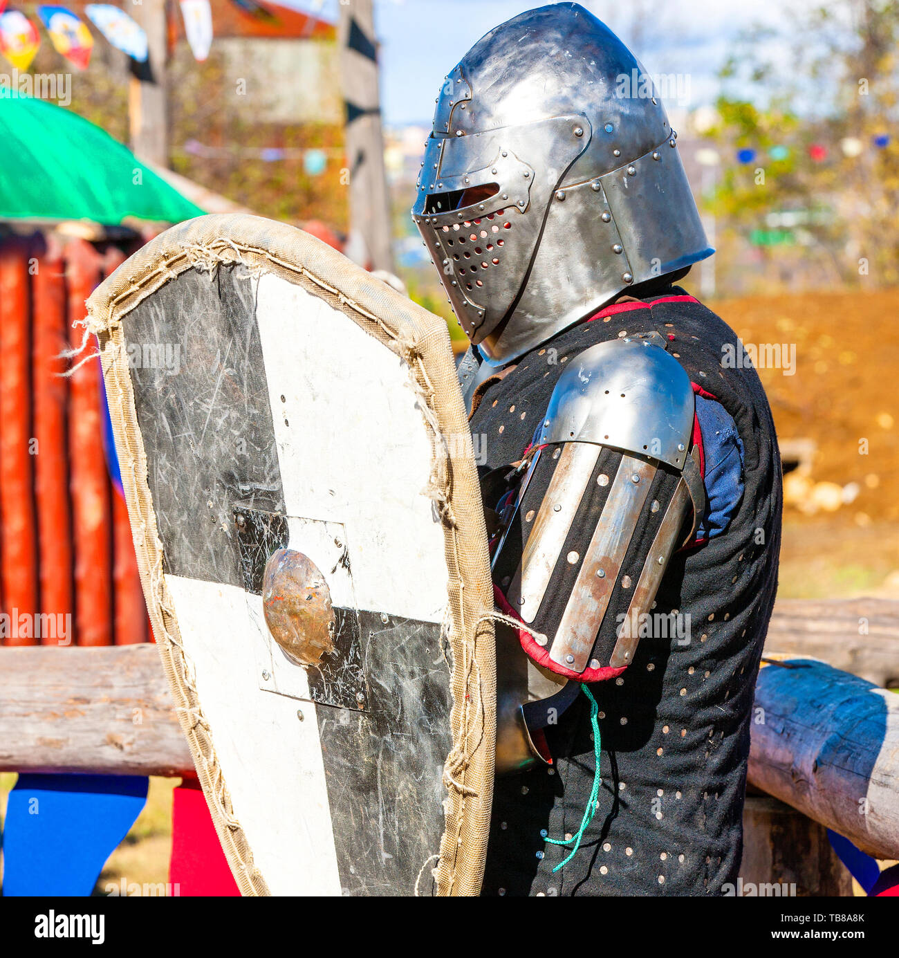 medieval knight on the battlefield Stock Photo - Alamy
