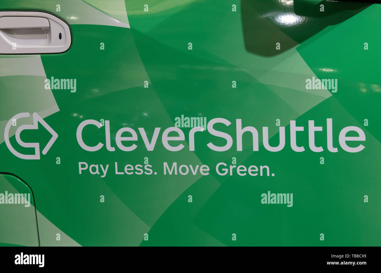 Clever shuttle hi-res stock photography and images - Alamy