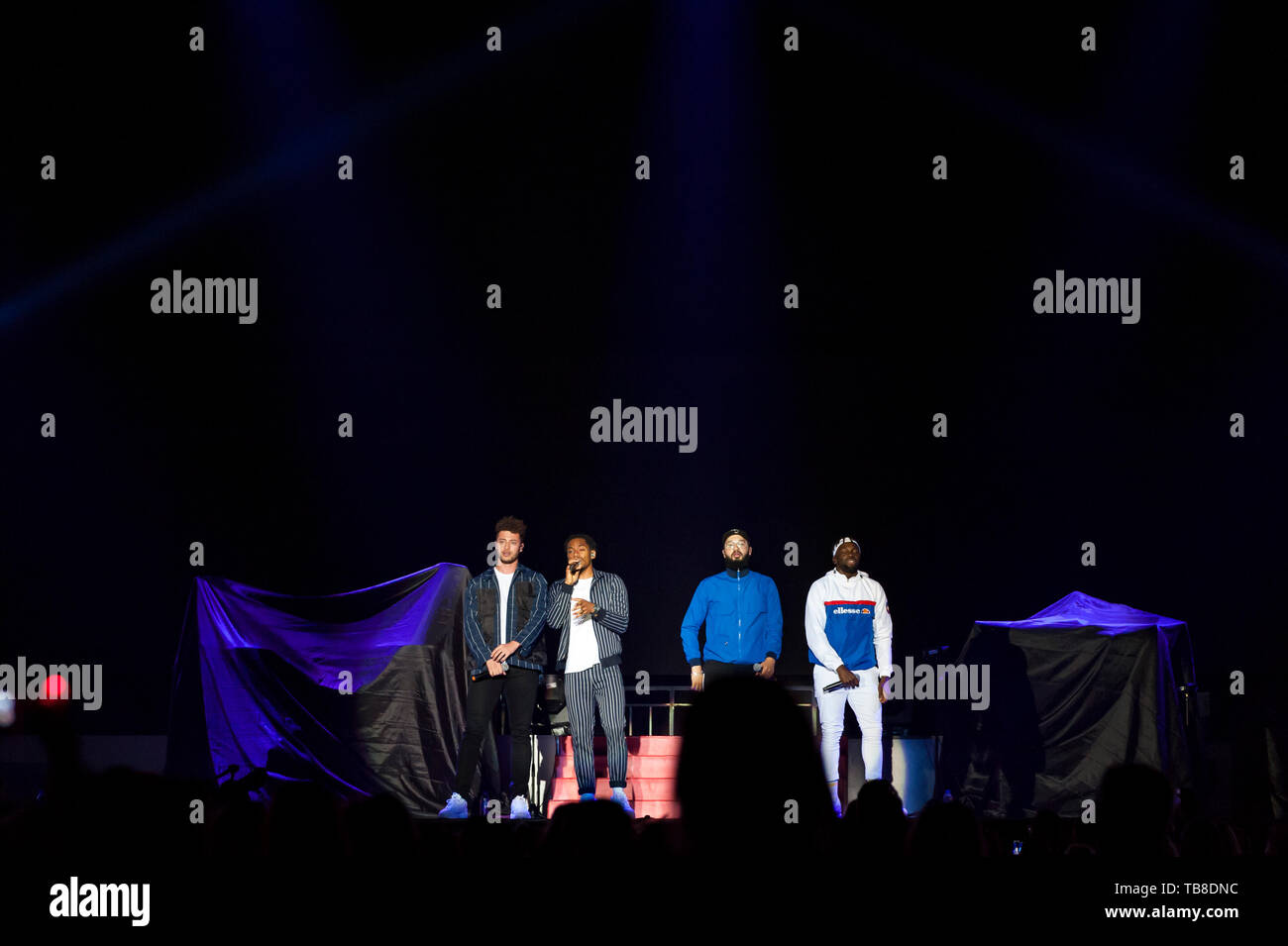 Rak su perform hi-res stock photography and images - Alamy