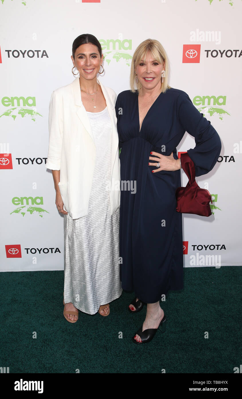 Beverly Hills, Ca. 30th May, 2019. Jamie-Lynn Sigler, Debbie Levin, at ...