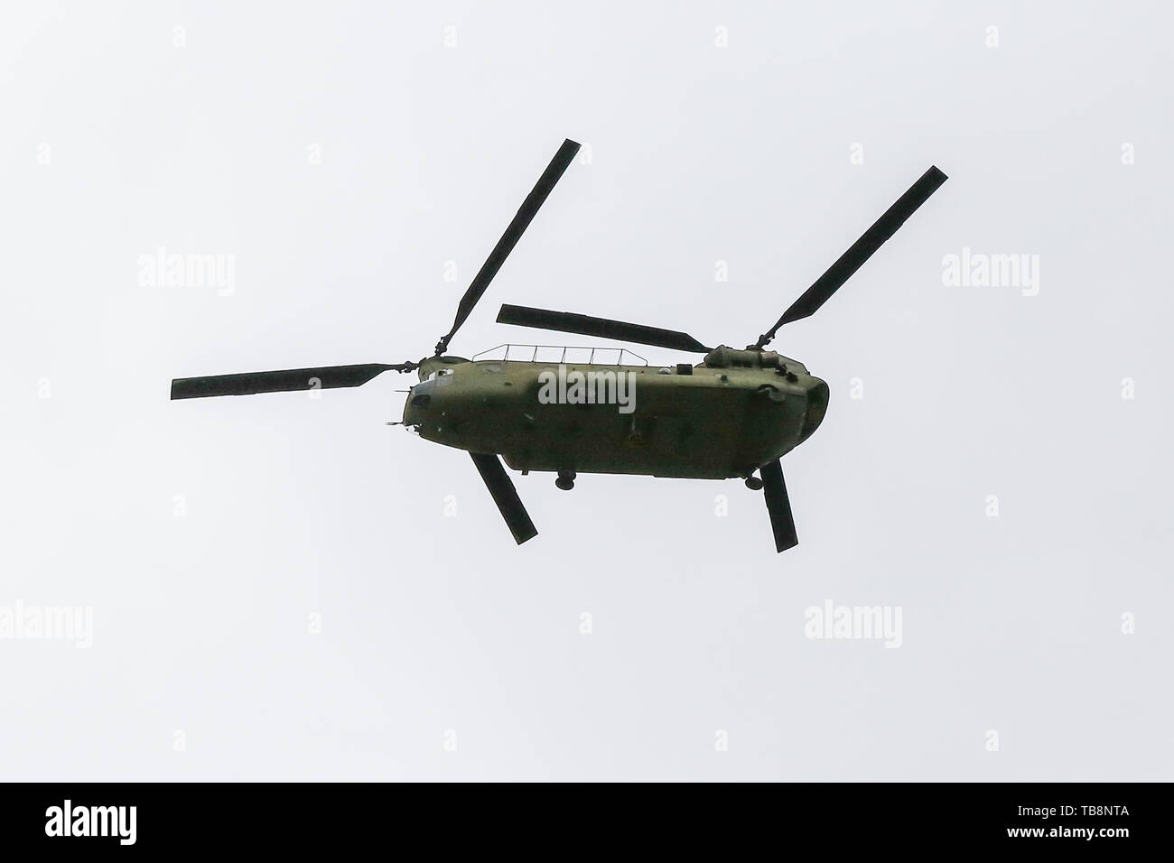 Three us army chinook hi-res stock photography and images - Alamy