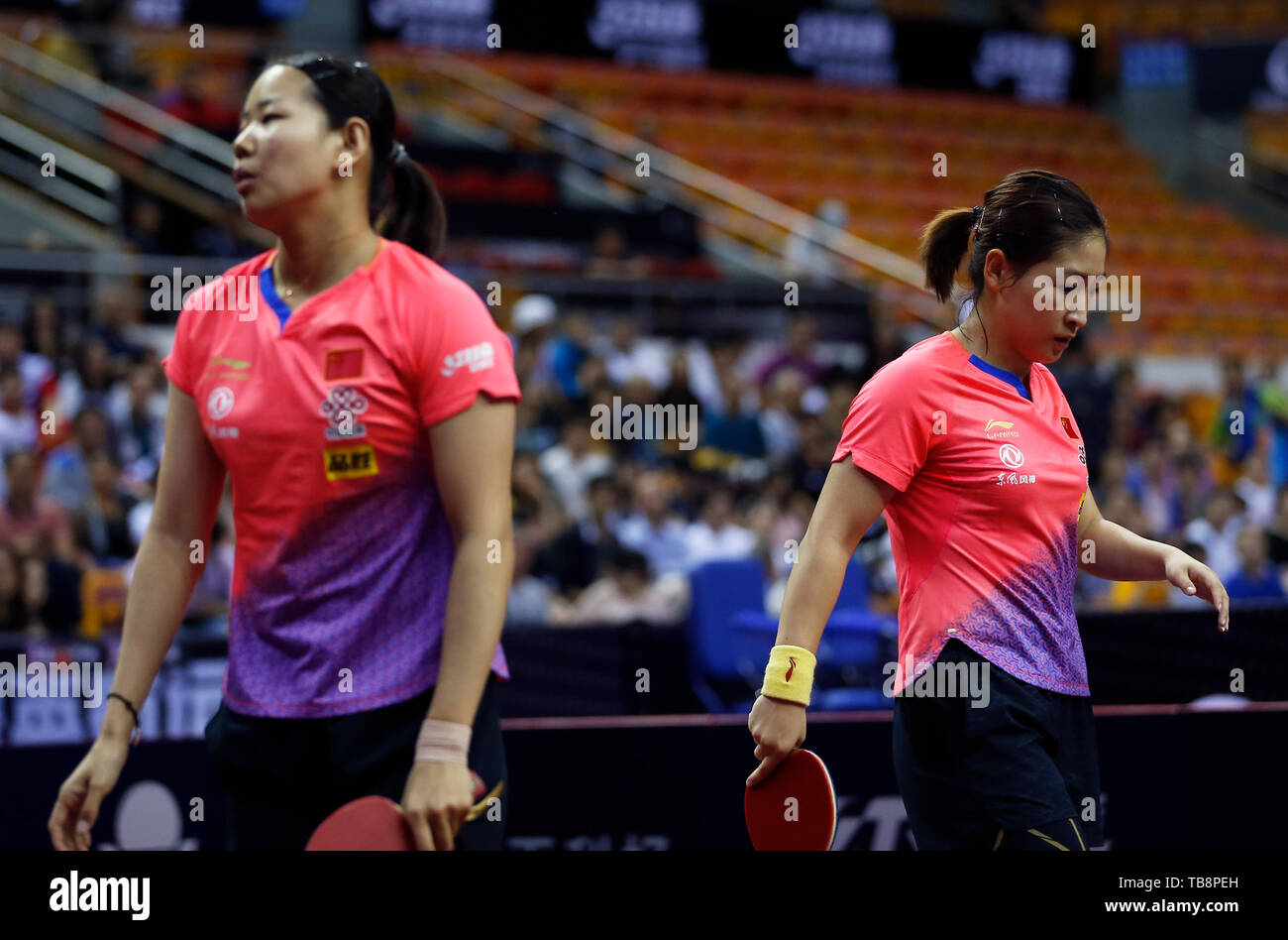 Shenzhen. 31st May, 2019. China's Liu Shiwen (R)/Gu Yuting compete ...