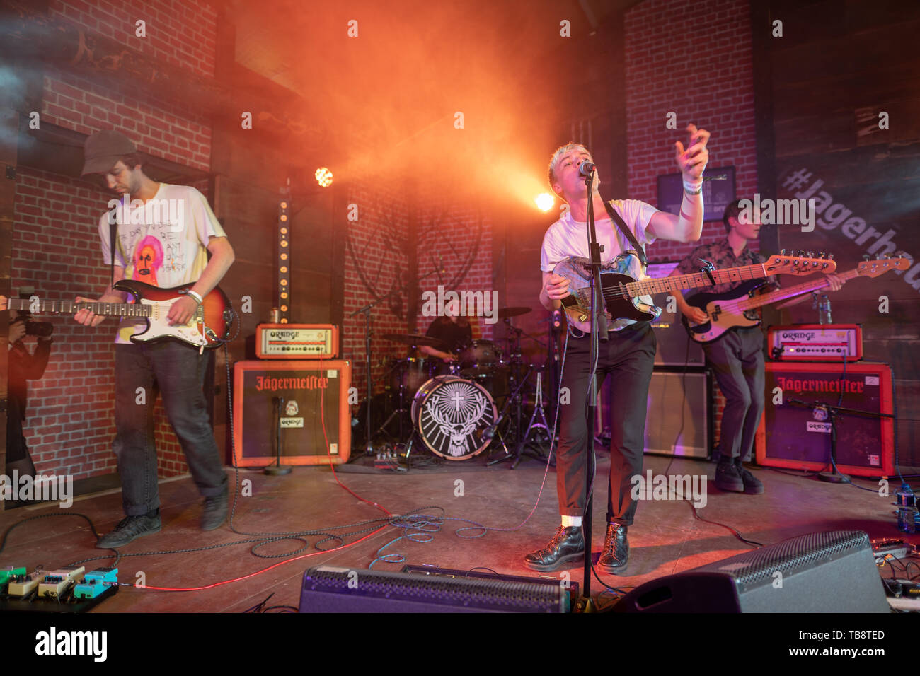 Talk show indie hi-res stock photography and images - Alamy