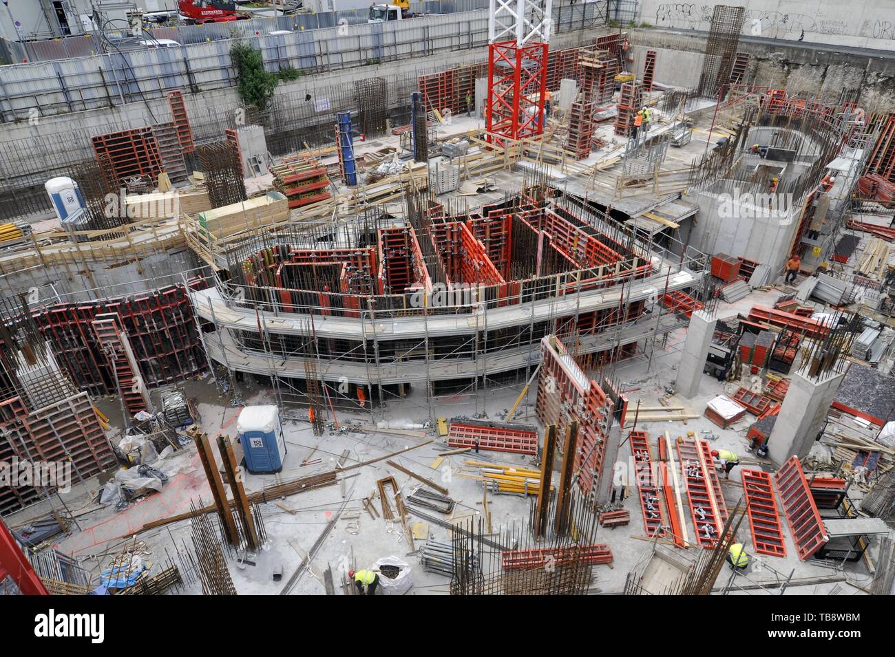 Milan (Italy), construction site for a new skyscraper Stock Photo - Alamy