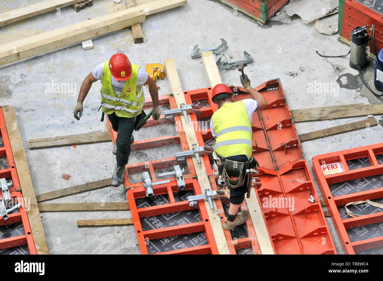 Milan (Italy), construction site for a new skyscraper Stock Photo - Alamy