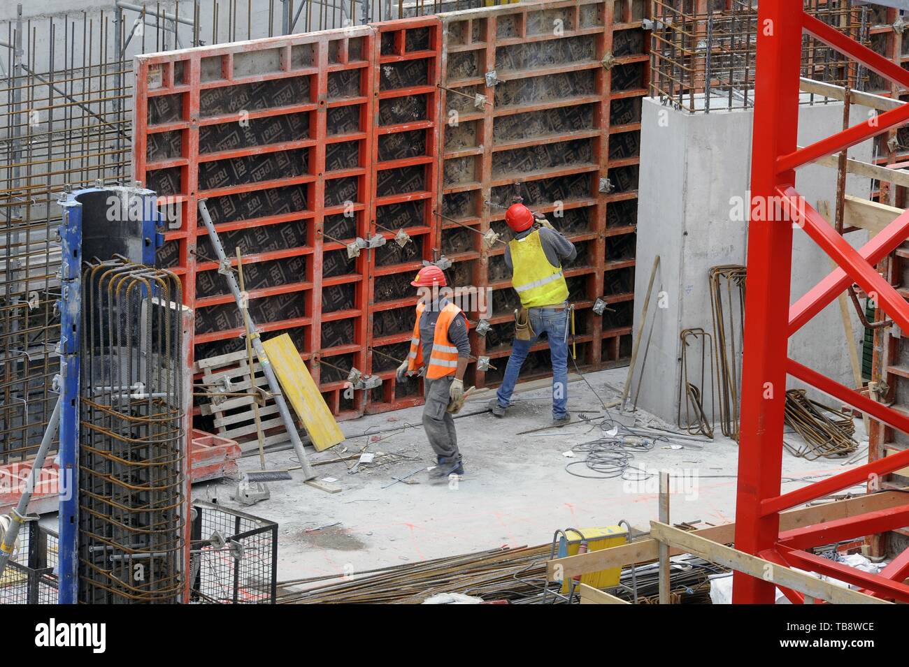 Milan (Italy), construction site for a new skyscraper Stock Photo - Alamy