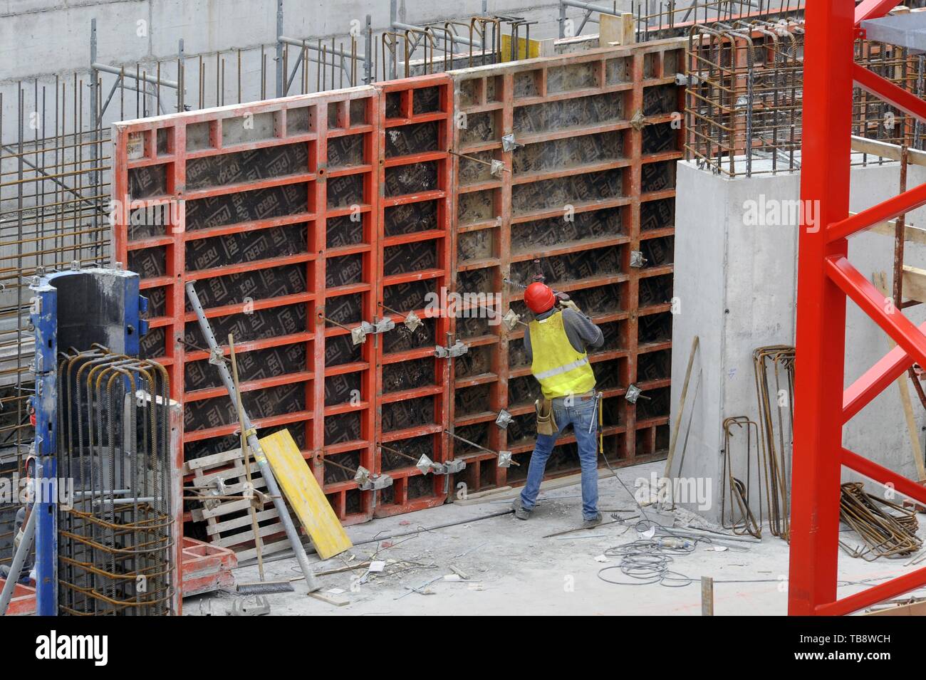 Milan (Italy), construction site for a new skyscraper Stock Photo - Alamy