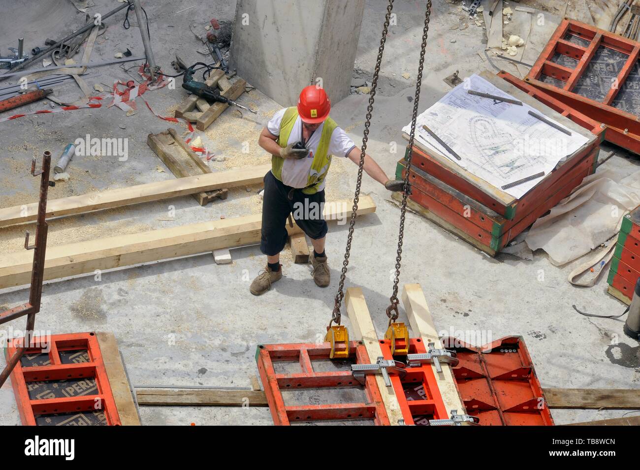 Milan (Italy), construction site for a new skyscraper Stock Photo - Alamy