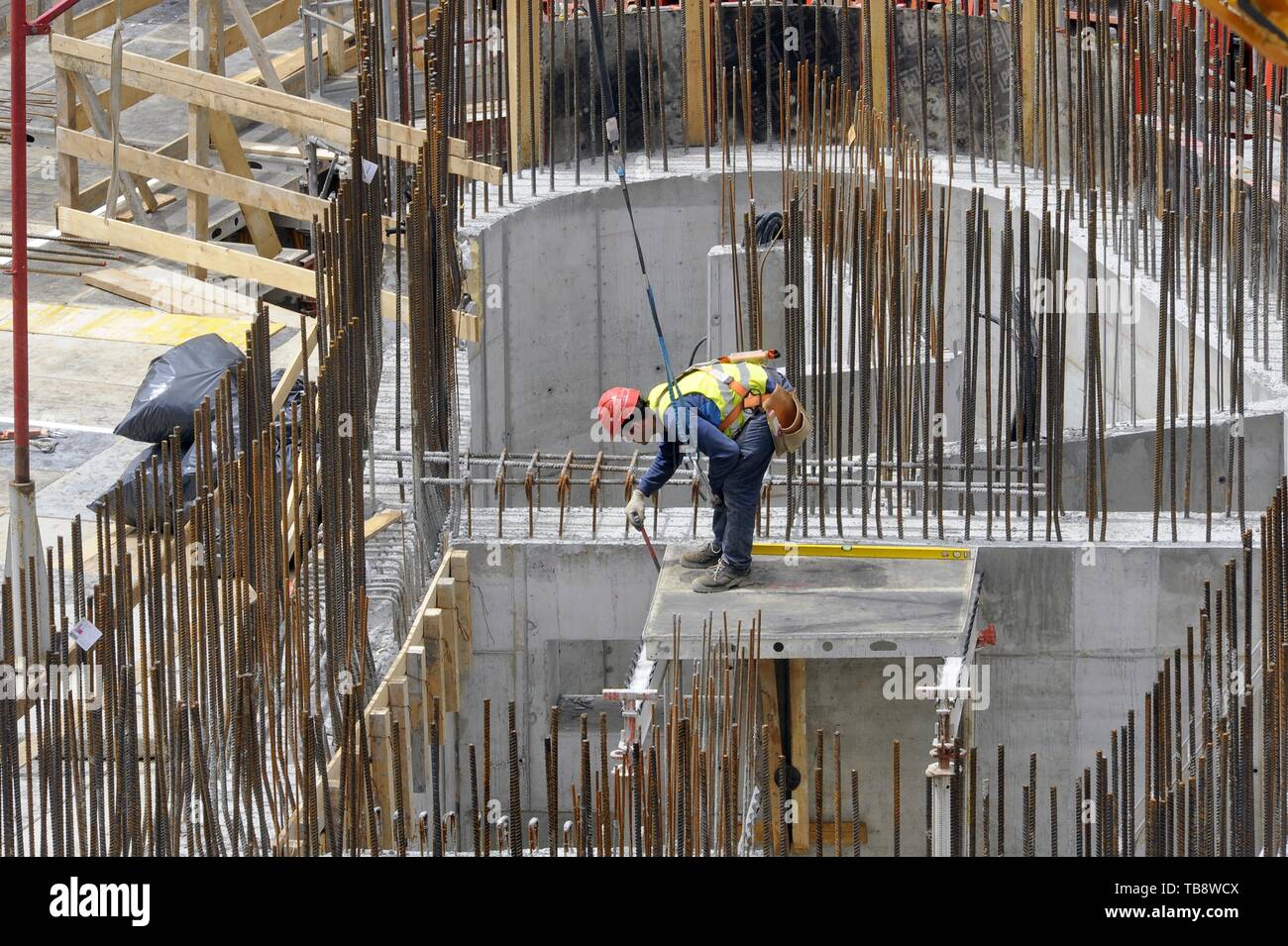Milan (Italy), construction site for a new skyscraper Stock Photo - Alamy