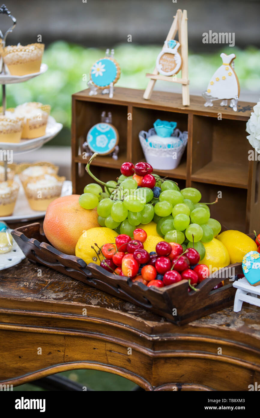 High end fruit hi-res stock photography and images - Alamy