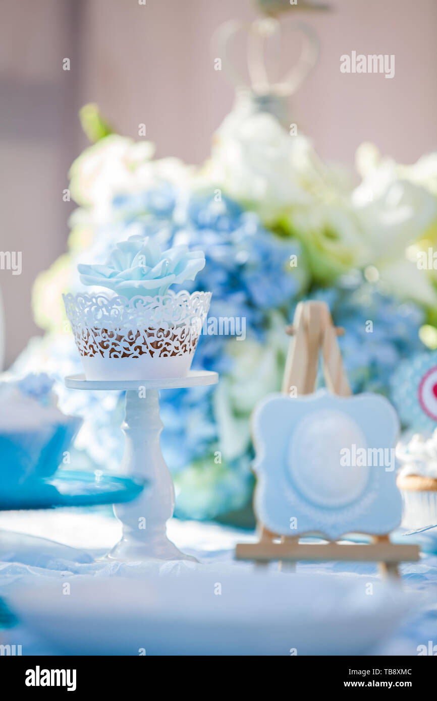 Customized cake hi-res stock photography and images - Alamy